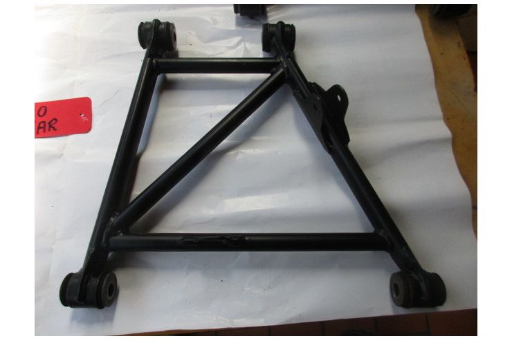 Rear suspension arms Ferrari F40 in Wien auf Kleinanzeigen.at